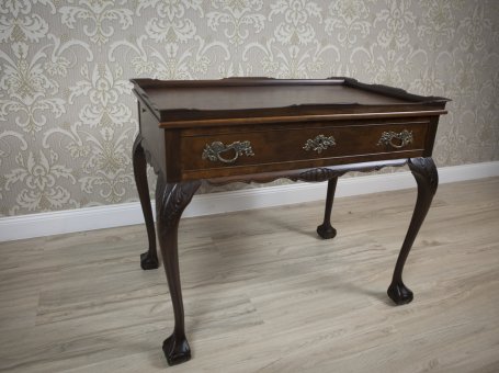 Stare, zabytkowe meble z XIX i XX w., ekskluzywne antyki: komody ...